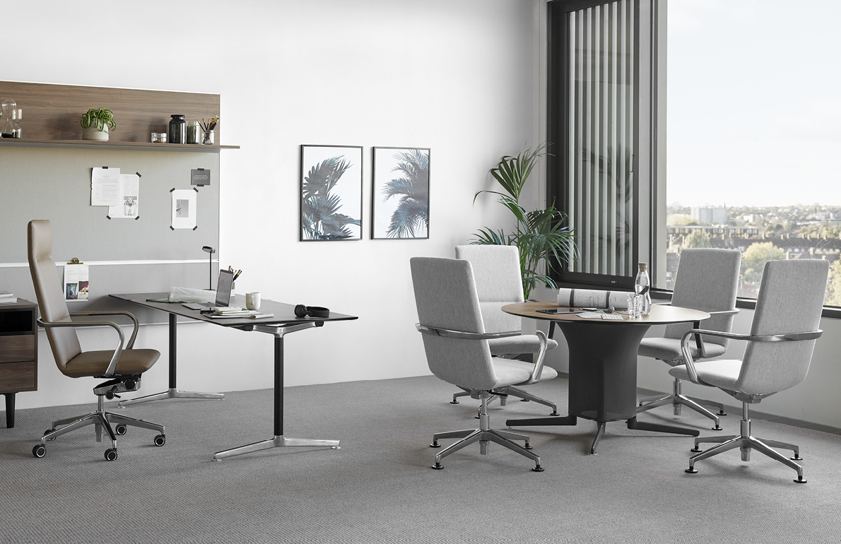 Senator Rapt Chair | Office Furniture Scene